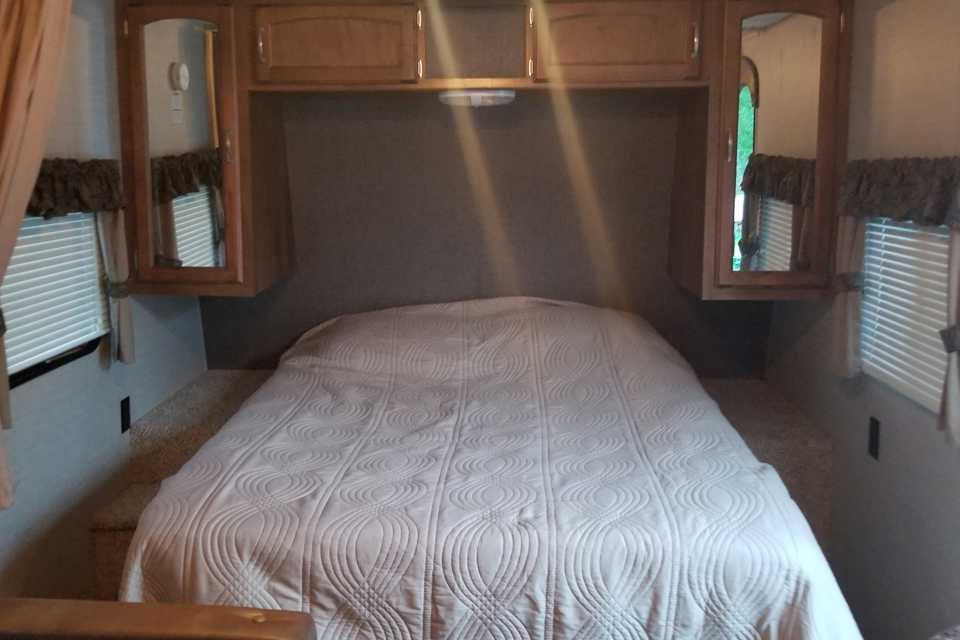 Fun with the Fam ! 2016 Keystone Springdale - With Bunk beds! | RVezy