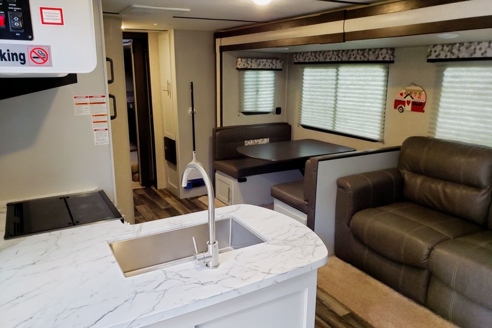 Keystone Bunkhouse 308BHS | RVezy