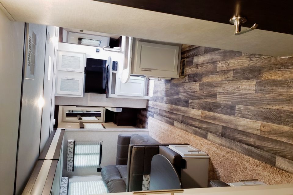 Keystone Bunkhouse 308BHS | RVezy